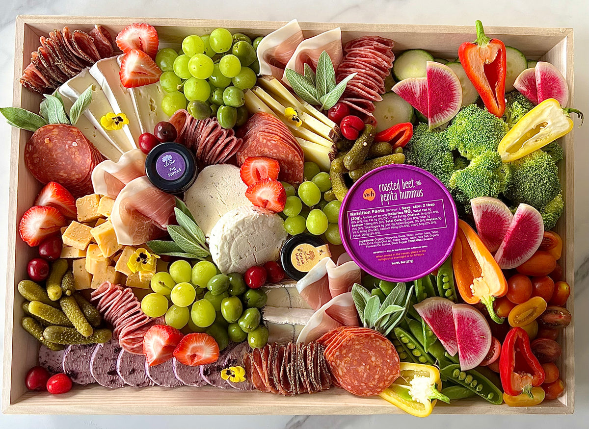 Charcuterie/Hummus & Veggies – The Lou Charcuterie